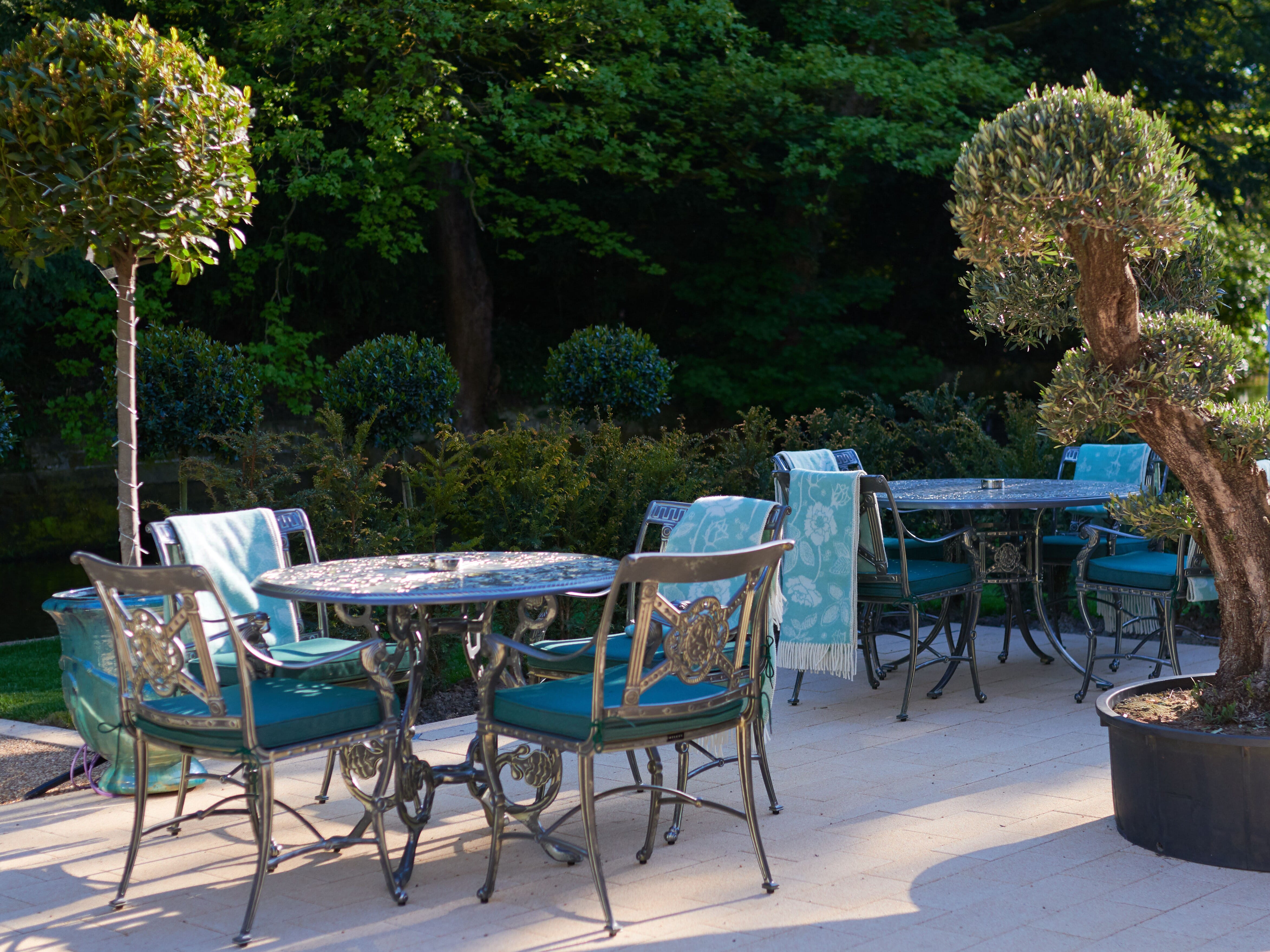 How Oxley's Works With Luxury Hotels | Outdoor Hotel Furniture